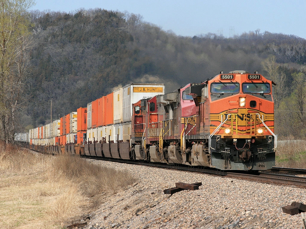 BNSF 5501